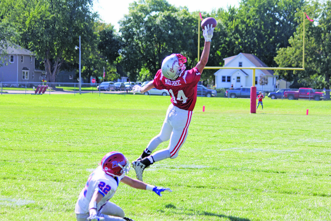 PREP FOOTBALL: HBC gets around WWG late, 22-12 | News, Sports, Jobs ...